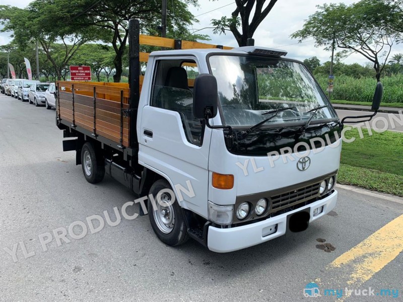 1997 Toyota TOYOTA DYNA HIACE 2,400kg in Johor Manual for RM19,500 ...