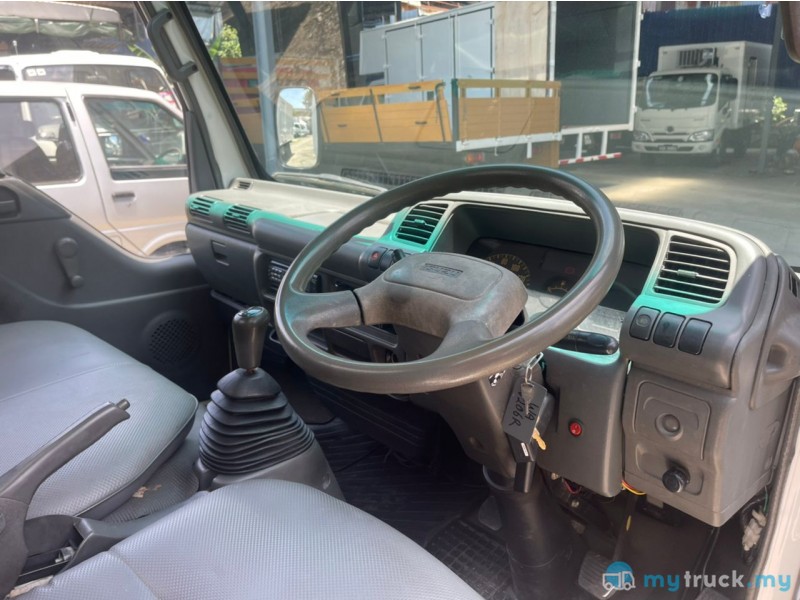 2014 Isuzu NKR55 4,500kg in Kuala Lumpur Manual for RM59,800 - mytruck.my