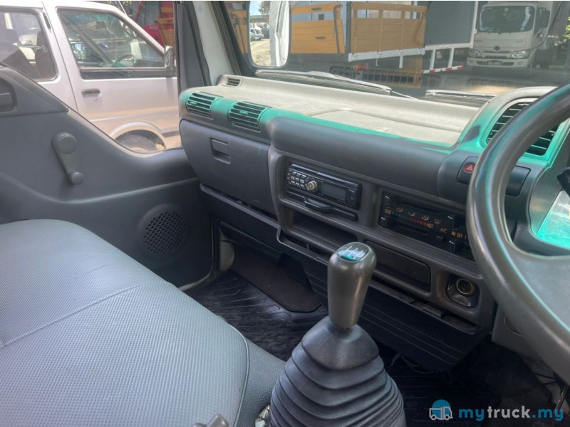 2014 Isuzu NKR55 4,500kg in Kuala Lumpur Manual for RM59,800 - mytruck.my