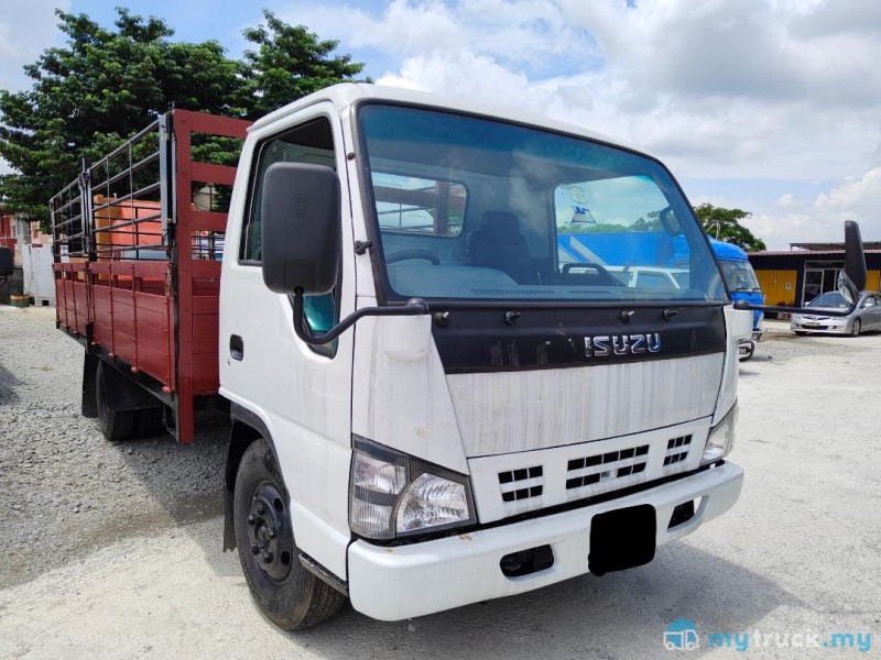 2014 Isuzu NPR71 REBUILD KARGO AM 17 KAKI 5,000kg in Selangor Manual ...