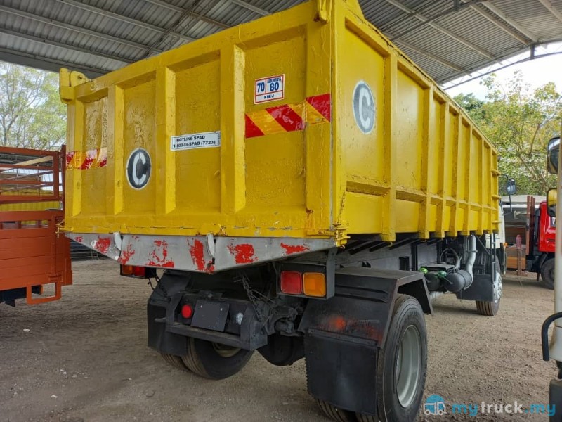 2010 Nissan PKD214R (UBS) Tipper 17' 18,000kg in Selangor Manual for ...