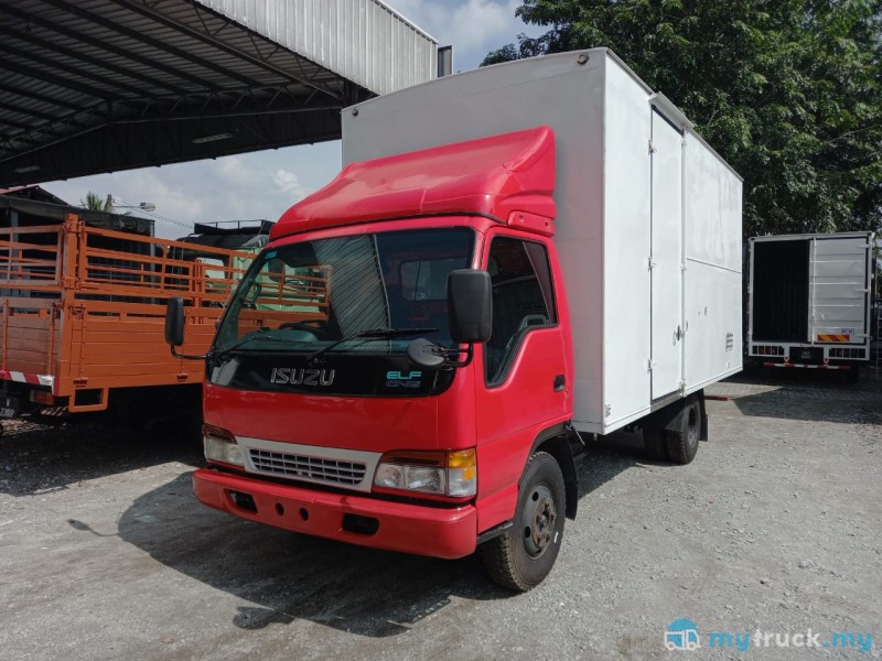 2015 Isuzu Rebuild NPR71 Alu Box 16'9 7,500kg in Selangor Manual for ...