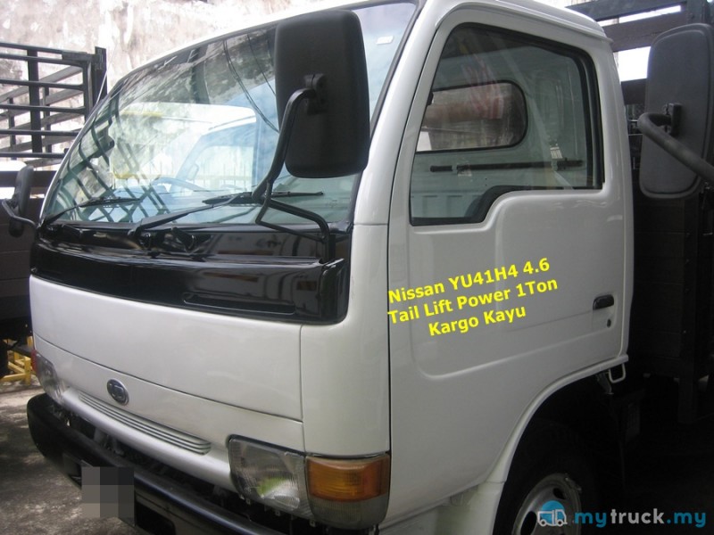 2001 Nissan UD YU41H4 4.6 Tail Lift Gate Wooden Kargo 5,000kg in Negeri Sembilan Manual for RM36 ...