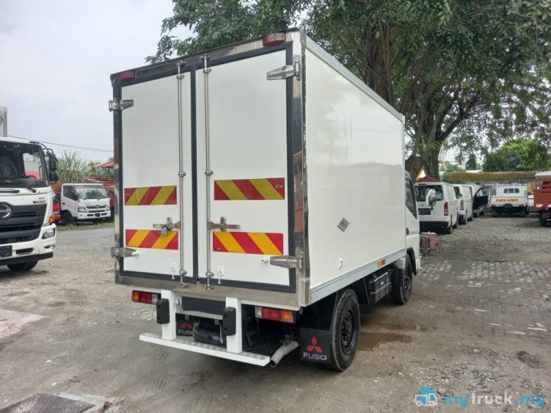 2011 Mitsubishi-Fuso FE71PB Freezer Box 9'10 4,500kg in Selangor Manual ...
