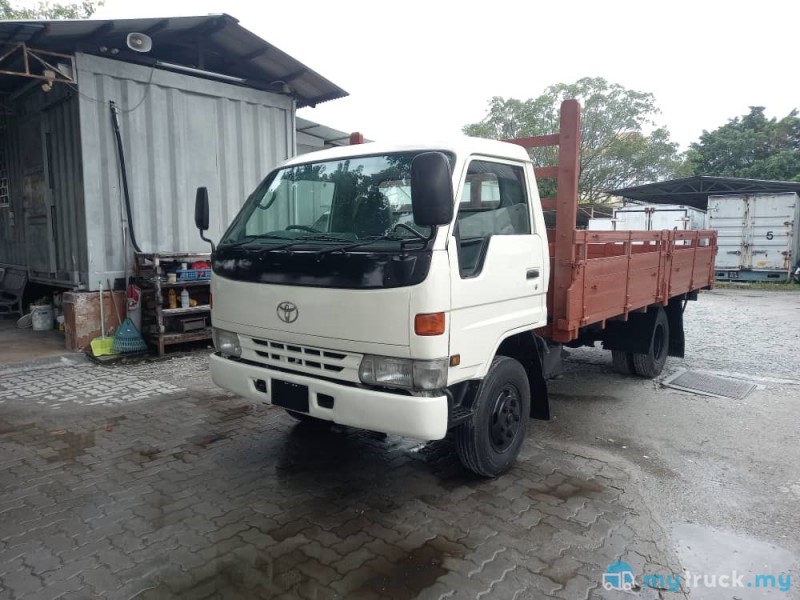 2008 Toyota Rebuild BU212 Cargo Am 14'5" 5,000kg in Selangor Manual for RM29,500 - mytruck.my