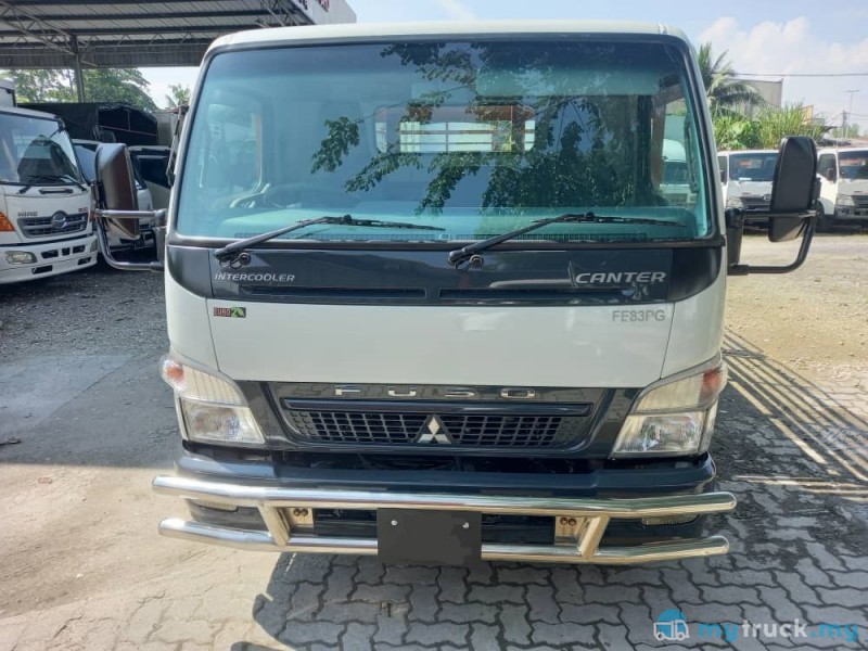 2015 Mitsubishi-Fuso FE83PG Kargo Am 16'8 LowMile !!! 5,000kg in ...