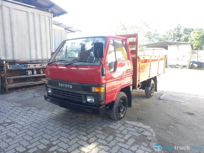 1991 Toyota Dyna Hiace Kargo 9'4 SellAsCondition!! 2,400kg in Selangor ...
