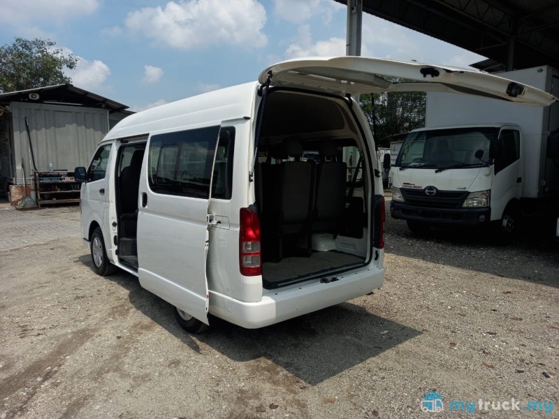 2014 Toyota Hiace Window Van 2.5 (D) 2,800kg in Selangor Manual for ...