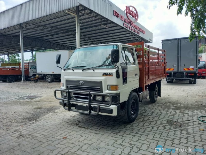 2004 Daihatsu Delta V58R Kargo Am 10'3 4,500kg in Selangor Manual for ...