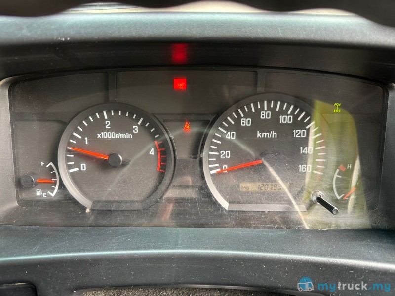 2018 Isuzu NPS81 UHH ( 4x4 wheel ) 7,000kg in Kuala Lumpur Manual for ...