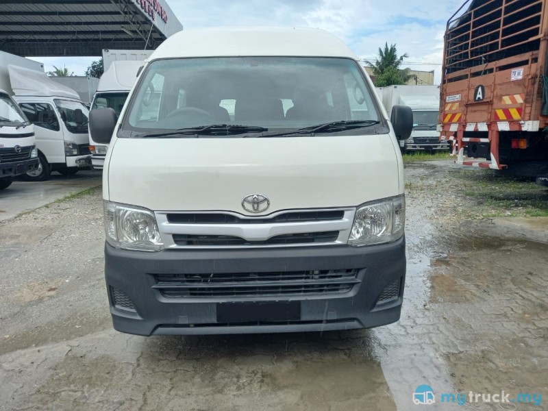 2012 Toyota Hiace Window Van 2.5 (D) 2,800kg in Selangor Manual for ...