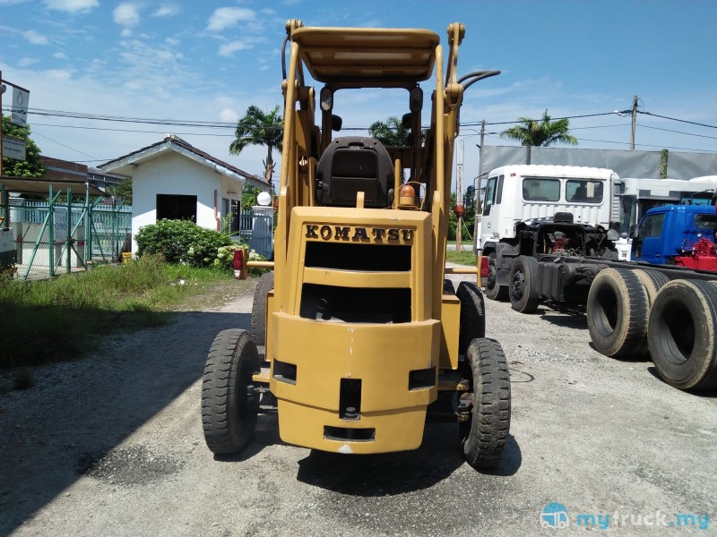 2017 Komatsu SD25 6,520kg in Johor Auto for RM0 - mytruck.my