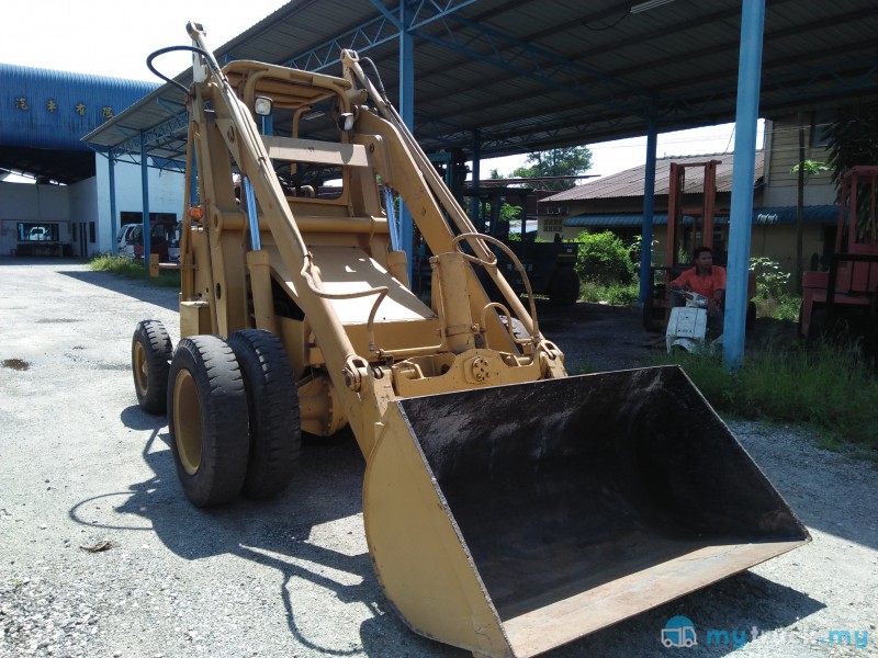 2017 Komatsu SD25 6,520kg in Johor Auto for RM0 - mytruck.my