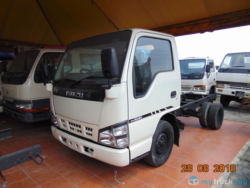 2018 Isuzu NHR69 4,100kg in Johor Manual for RM0 - mytruck.my