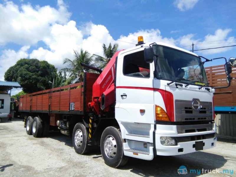 2018 Hino 700 30,000kg in Johor Manual for RM0 - mytruck.my