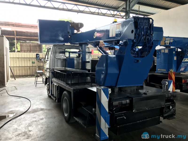 2019 Isuzu NKR58 7,500kg in Johor Manual for RM87,000 - mytruck.my