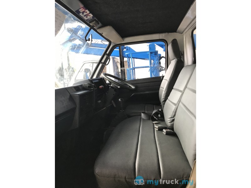 2019 Isuzu NKR58 7,500kg in Johor Manual for RM87,000 - mytruck.my