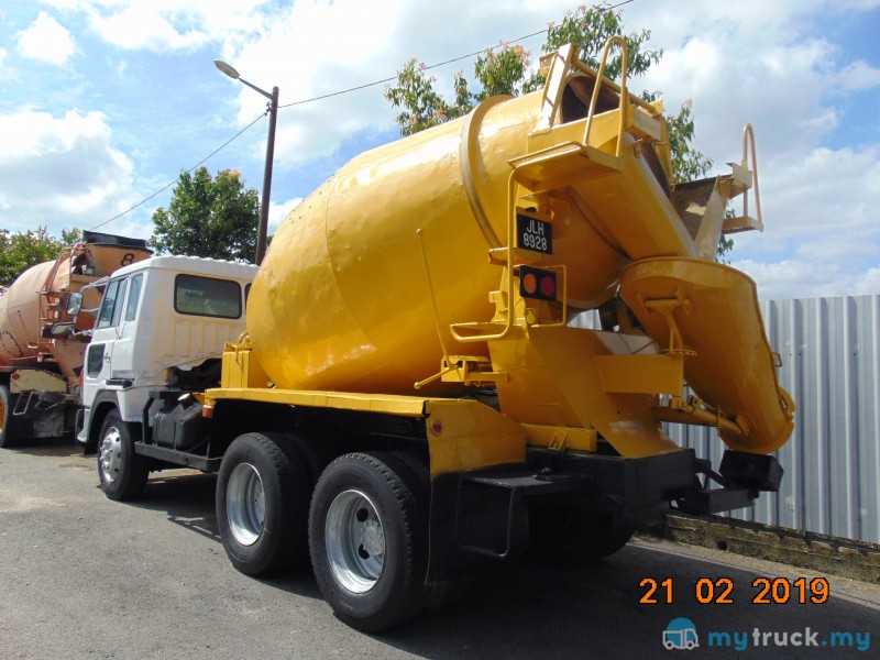 2019 Hino SH3F 37,000kg in Johor Manual for RM0 - mytruck.my